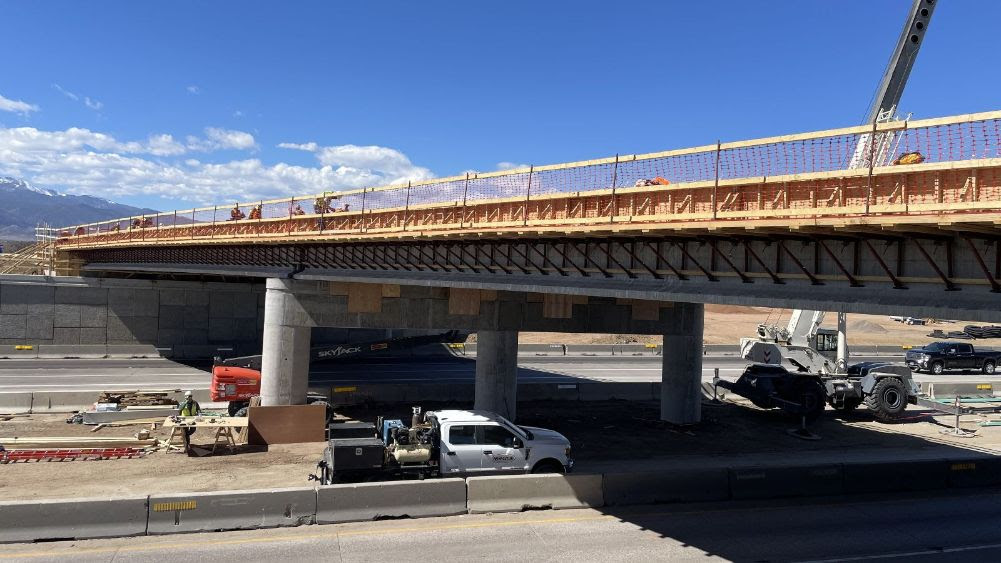 Bridge construction powers boulevard diverging diamong interchange.jpg ...